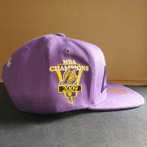 Mitchell & Ness | Accessories | Mitchell And Ness Los Angeles Lakers ...